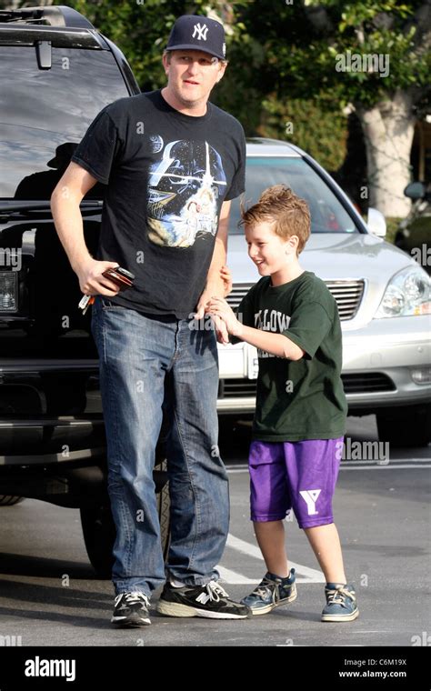 Michael Rapoport Shopping At Fred Segal With His Son Los Angeles