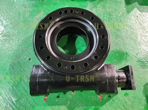 Se9 Slewing Drive For Left And Right Input Vertically Opposed