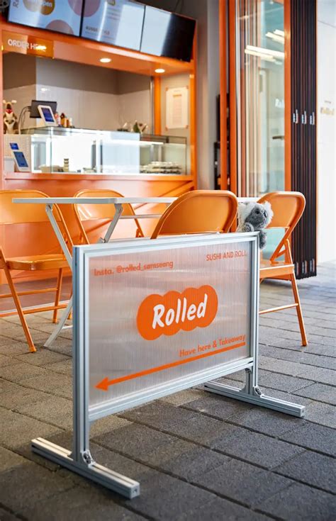 톡톡튀는 오렌지 컬러 포인트 모던 캐주얼 9평 테이크아웃 일식 초밥집 인테리어 강남구 대치동