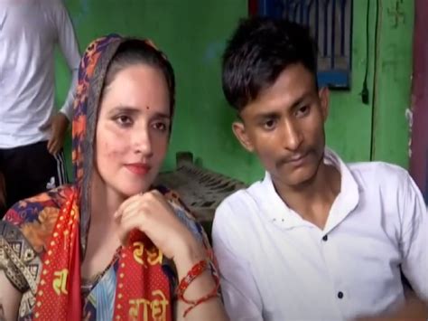 Trending Story Pakistani Women Seema Haider Dacoit Rano Shar Threatent
