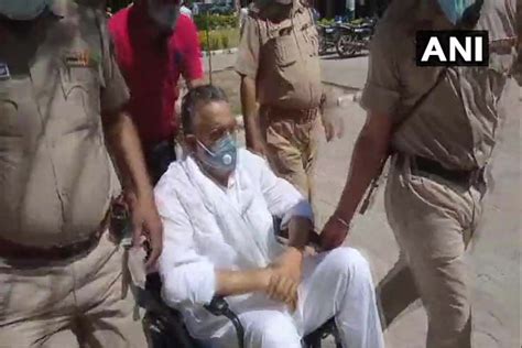 जिसके नाम से छूट जाते थे बड़े बड़ों के पसीने आज व्हील चेयर पर दिखा वो
