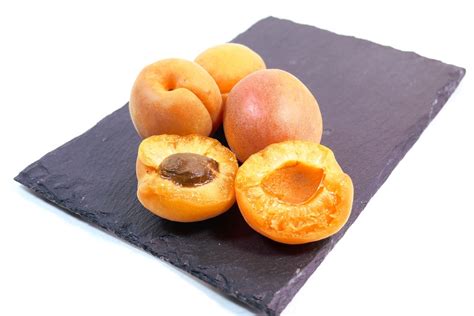 Apricot Fruit - Free photo on Pixabay - Pixabay