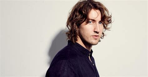 Dean Lewis To Perform Live And Unplugged Livestream Next Month