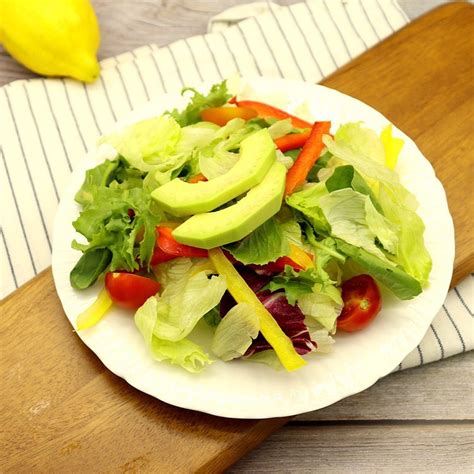 신금 파프리카는 과일만큼 높은 당도와 풍부한 영양 아삭아삭한 식감으로 인기가 많은 채소입니다 파프리카의 특징으로는 여러가지 다채로운 컬러가 있고 색마다 영양소가