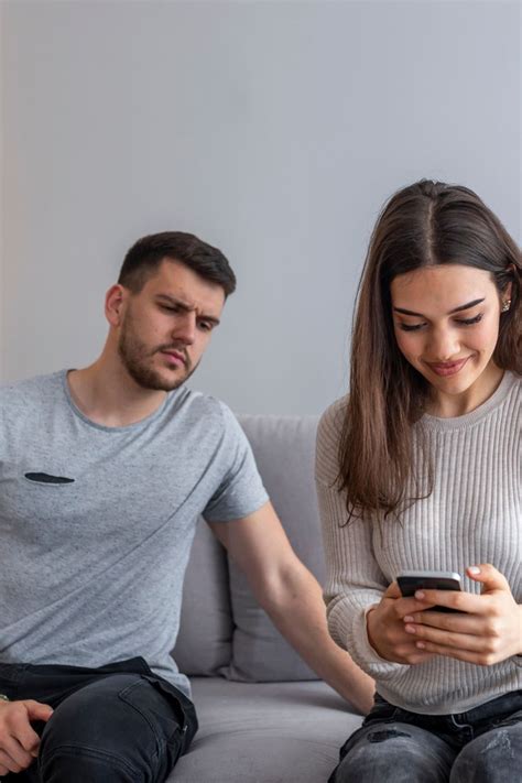 SpouseWare Is The Best Phone Monitoring App Cheating Catch Cheating Spouse Best Spy Camera