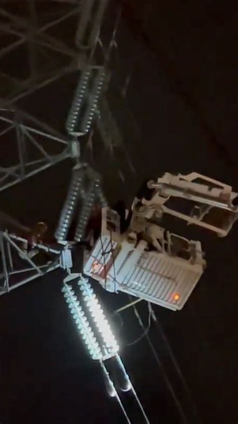 Msian Man Climbs Transmission Tower In Kedah Comes Down After 2 Hours
