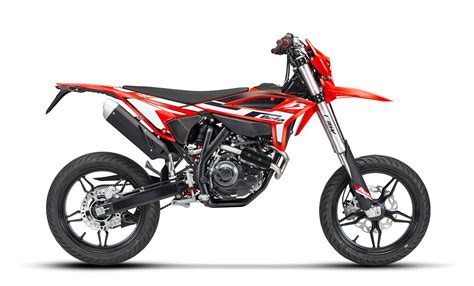 Motorrad Vergleich Beta RR Motard 125 T 2024 Vs Beta RR Enduro 4T 125