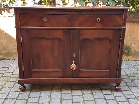 Credenza Servante Antica Austriaca Dell In Noce E Ciliegio Antiquariato Su Anticoantico