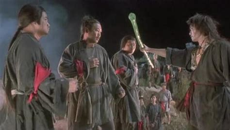 蕭峰之前此人是丐幫最強幫主武功一流已超洪七公蕭峰說出答案 每日頭條