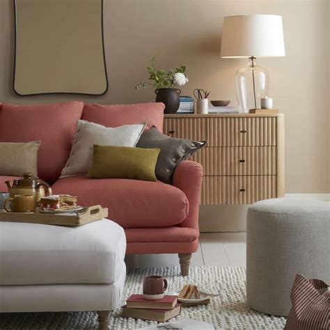 Designers Tips To Decorate Your Rental Without Making Permanent