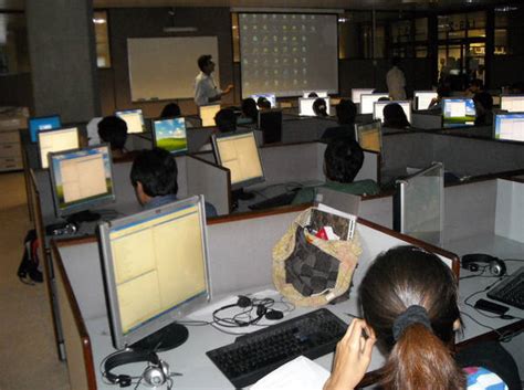 Lums Computre Lab Paki Mag
