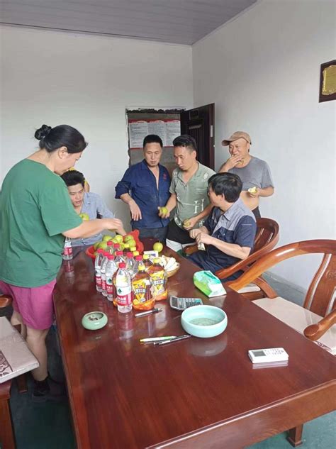 市人社部门：落实高温天气劳动保护 为高温工作者撑起“遮阳伞”