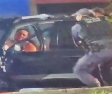 Notícias Carro Bate De Frente Na Mureta Do Canteiro Central Da