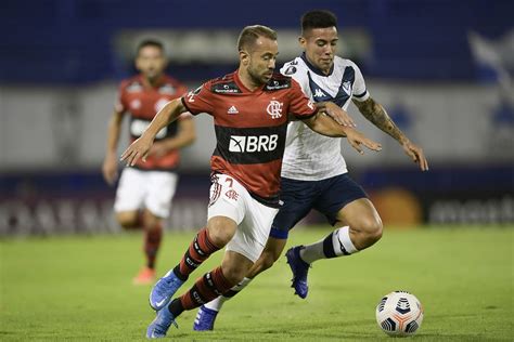 Vélez Vs Flamengo Día Horario Y Tv De La Ida De La Semifinal De La