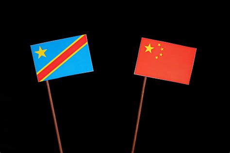 검은 배경에 고립 된 중국의 국기와 콩고 깃발의 민주 공화국 0명에 대한 스톡 사진 및 기타 이미지 0명 개념 경쟁 Istock