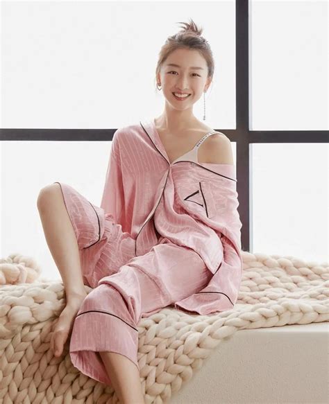 Zhou Dongyu Imedia