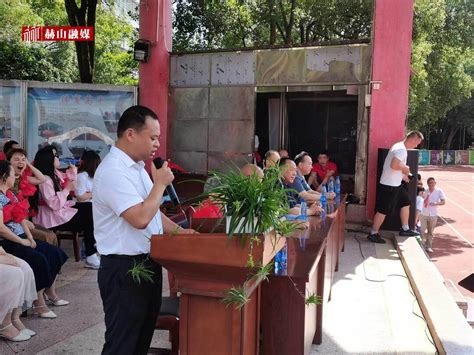 赫山区欧江岔镇：奋斗的青春最美丽——高平中学举行2022年高考庆功大会