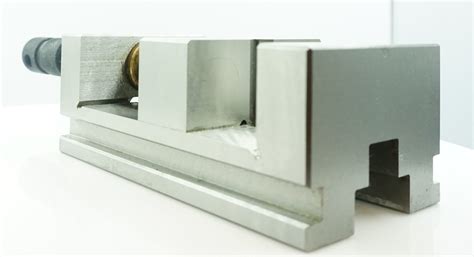 Soba Precision Toolmakers Vice Sorry Out Of Stock Chronos