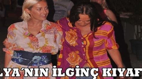 Hülya Avşar Kıyafetiyle Konuşuldu