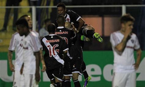 Vasco Vence O Fluminense Mas Segue Na Zona Do Rebaixamento Jornal O