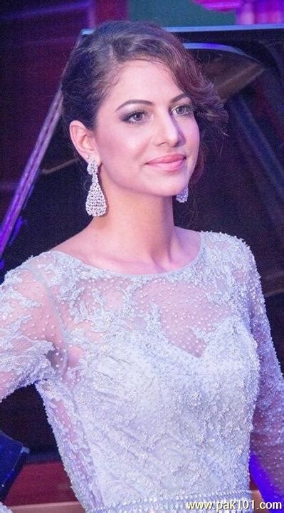 Gallery Models Female Cybil Cybil Chaudhry Pakistani Female Fashion Model Celebrity