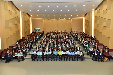 財團法人中小企業信用保證基金 財團法人中小企業信用保證基金 Added A New Photo