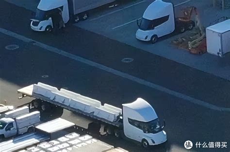 特斯拉 Semi 交付：它是野兽，它像 Model 3一样好开 汽车整车 什么值得买
