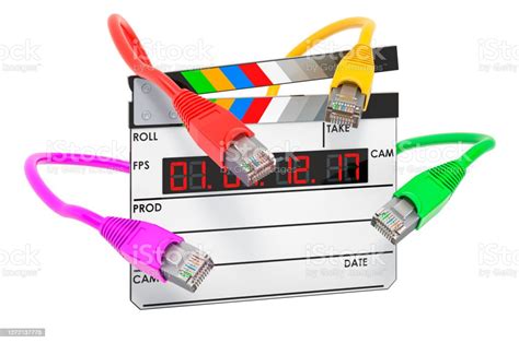 란 케이블클이 달린 클래퍼보드 온라인 영화 온라인 컨셉 스트리밍 흰색 배경에서 격리된 3d 렌더링 영화 슬레이트에 대한 스톡 사진 및 기타 이미지 Istock