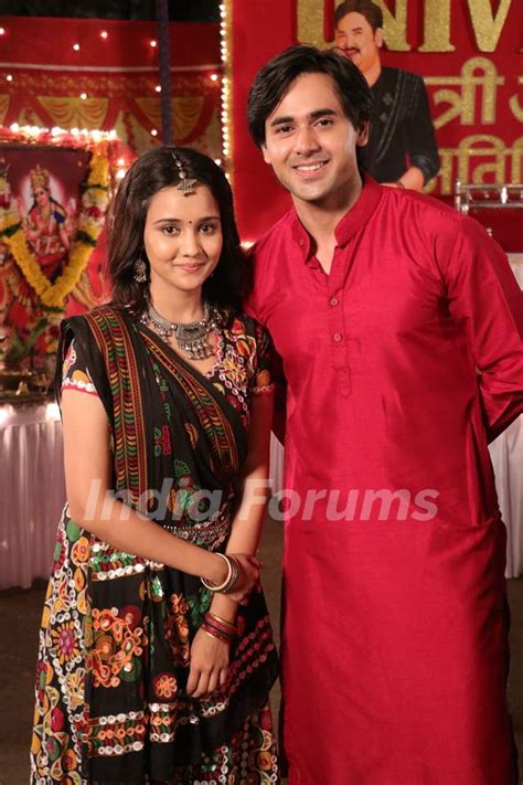 Naina Aka Ashi Singh And Sameer Aka Randeep Rai From Yeh Un Dinon Ki Baat