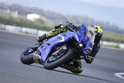 Kort Getest Yamaha R9 Kicxstart