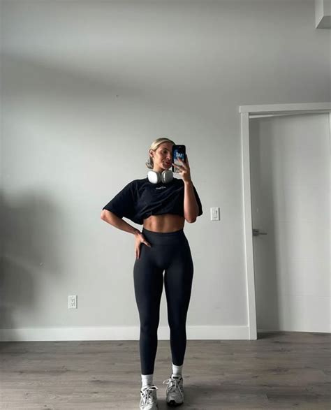20 Stunning Gym Outfits You Cant Get Around Right Now