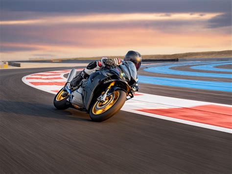2022 Honda Cbr1000rr R Sp 30週年版發表：跨越半甲子的炎刃傳奇｜2022米蘭車展 癮車報