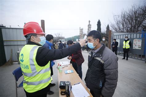 点赞德州企业担当德建集团专车点对点接送工人复工 德州新闻网
