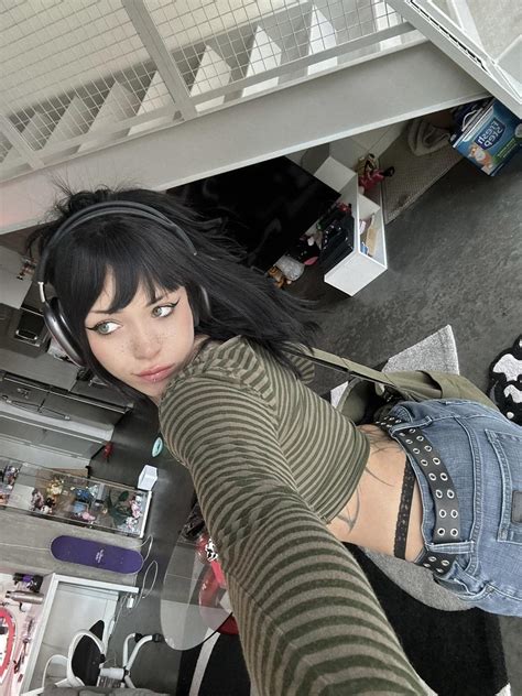 I Feel Cute Today Regirls