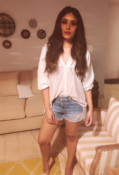 27 Glamorous Photos Of Kritika Kamra Whom We Recently Saw In ‘tandav