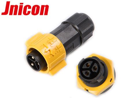 3 Pin Ip67 Panel Mount Connector Corrosion Resistance With Electric Plug And Socket
