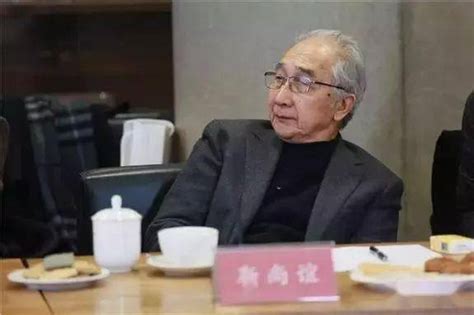他是中国最会画美女的人一幅画卖8500万冷军不能比 搜狐大视野 搜狐新闻