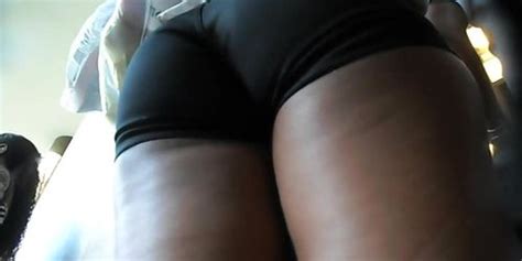 Nymphet Rabuda De Short Preto No Mcdonalds 2