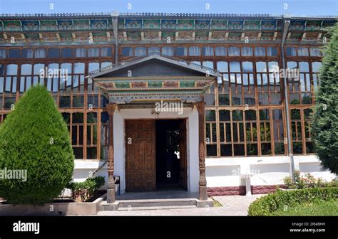 Tayikistán, Dusambé, capital: Casa de té Rochat / Rohat / Roxat en la ...