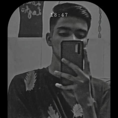 ‎فاروق خان 🛶🪂‎ Farrxq • Threads Say More