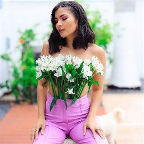 Bessy Dressy Youtube