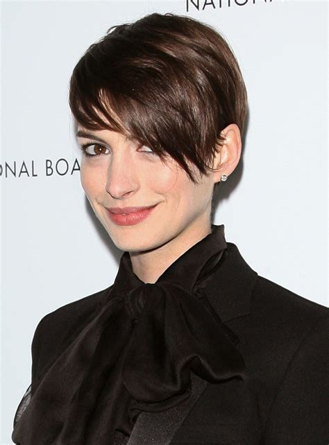 19 Short Hair With Long Bangs Hairstyles Tips To Look Impressive