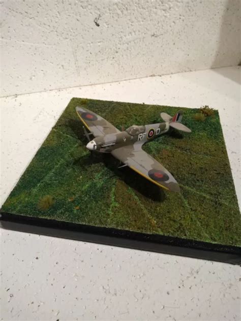 Grassy Airfield Airstrip Diorama Base Wwi Wwii 172 148 Scale 200 Mm X 200mm £999 Picclick Uk
