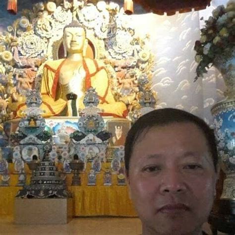 Liao Wee Liaowee • Threads Say More