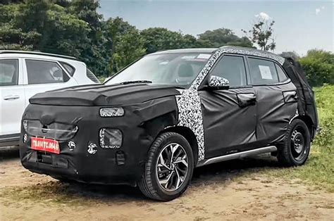Midsize E Suvs 2025 की शुरुआत में धूम मचाएंगी ये इलेक्ट्रिक गाड़ियां