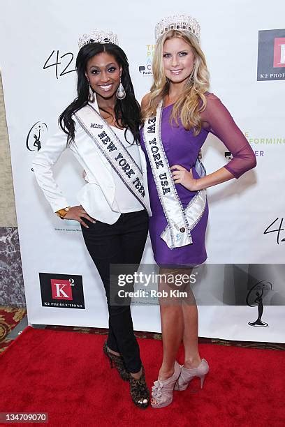 61 Lisa Drouillard Photos And High Res Pictures Getty Images