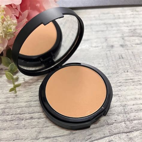 ベアプロ 16hr パウダー ファンデーション｜baremineralsの使い方を徹底解説 つけないよりも、肌によい ベアプロ 16hr