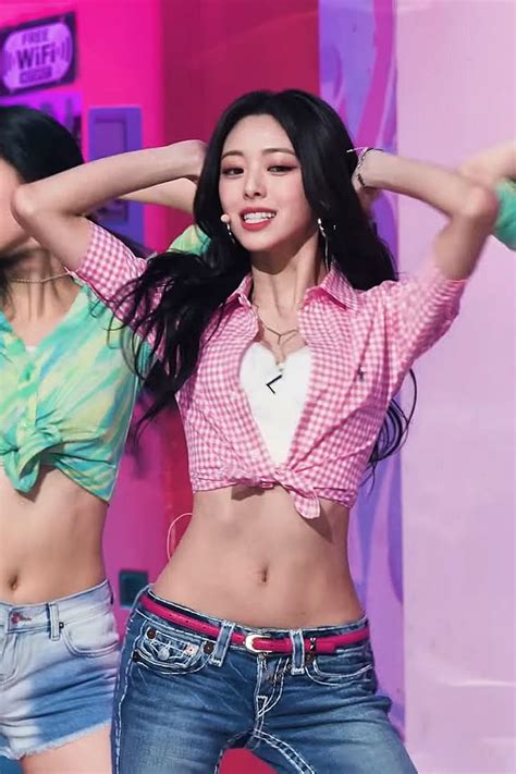 Yuna Itzy U Go Girl Korean Girl Beautiful Asian Girls