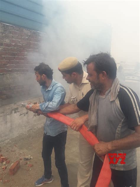 New Delhi Fire Engulfs Rubber Factory In Delhi 3 Injured Gallery
