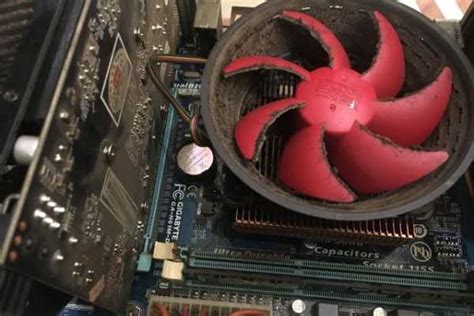 這人帶一根3代16g記憶體和一個50g固態升級電腦，能點亮嗎？